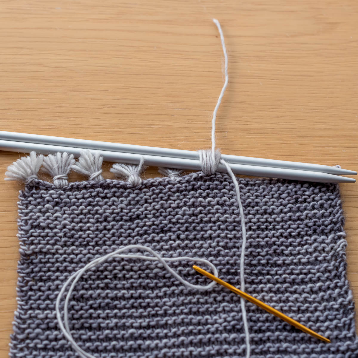 Tiny Tassels Tutorial – LoopKnitlounge