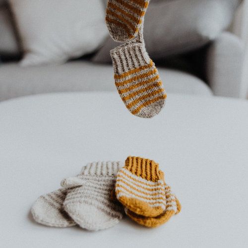 Tiny Tassels for Winter – LoopKnitlounge