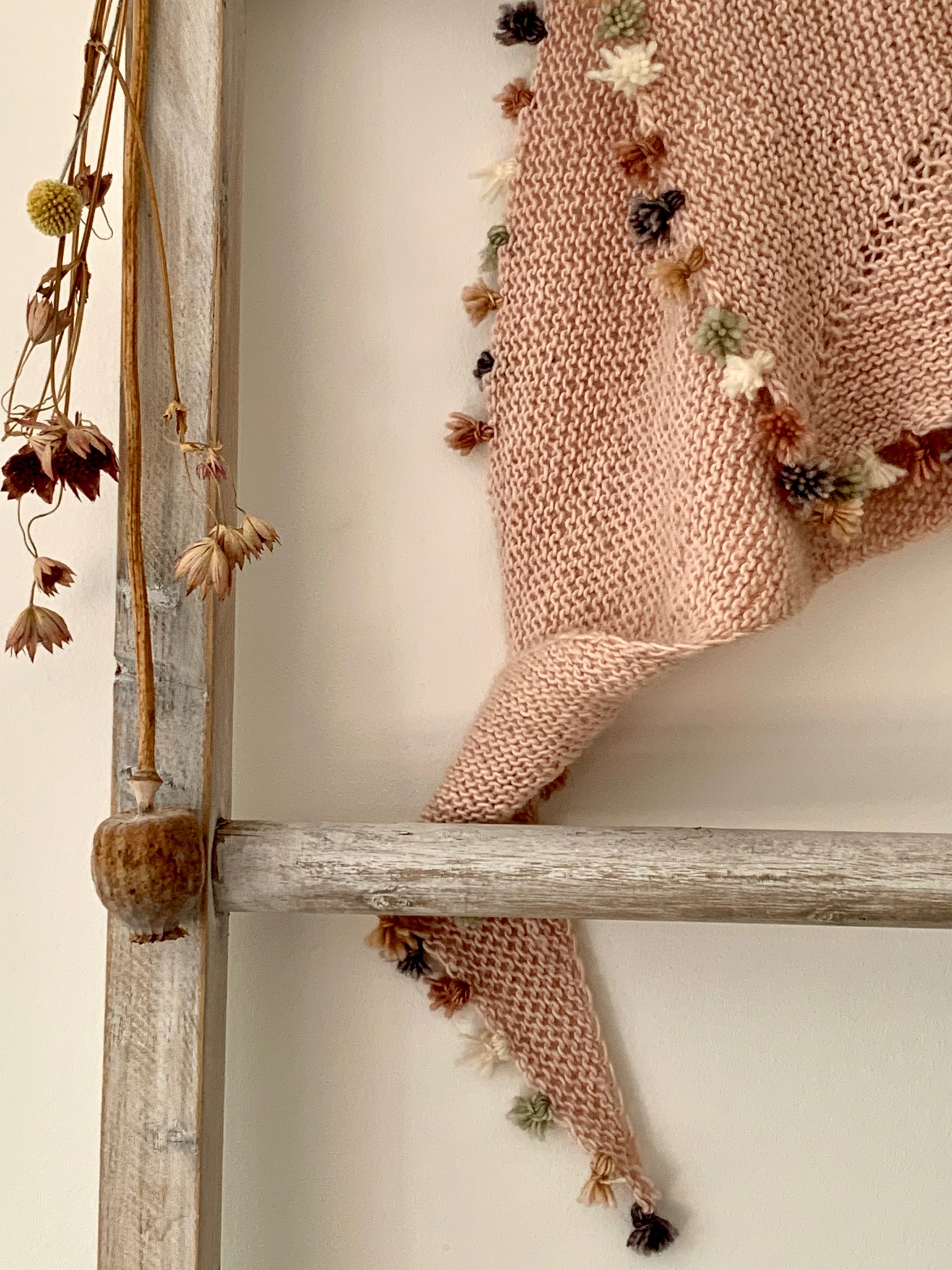 Tiny Tassels for Winter – LoopKnitlounge