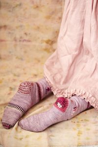 Mock Darned Socks Bring Cheer to the End of the Year! – LoopKnitlounge