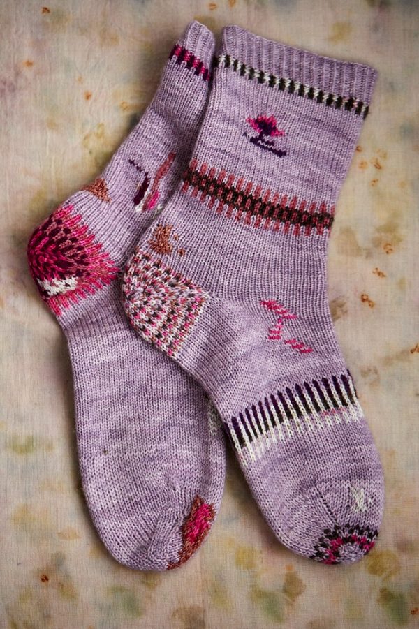 Mock Darned Socks Bring Cheer to the End of the Year! – LoopKnitlounge